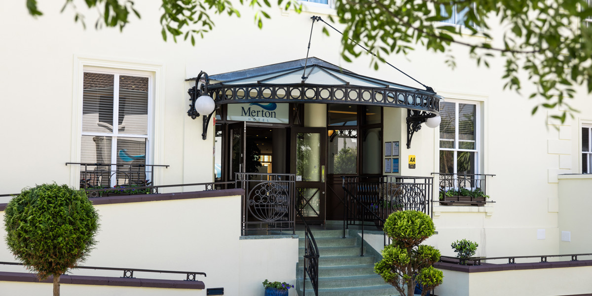 The Resort | Merton Hotel - Seymour Hotels